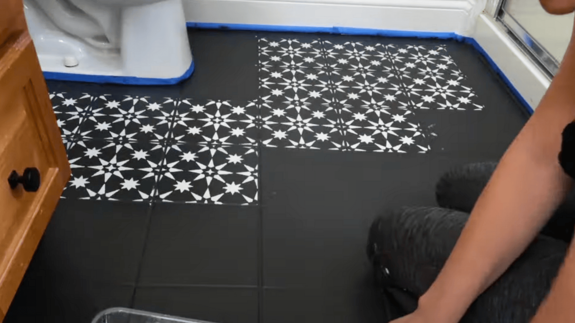 Painting Bathroom Tile Floor: A DIY Step-by-Step Guide - Minimal And Modern